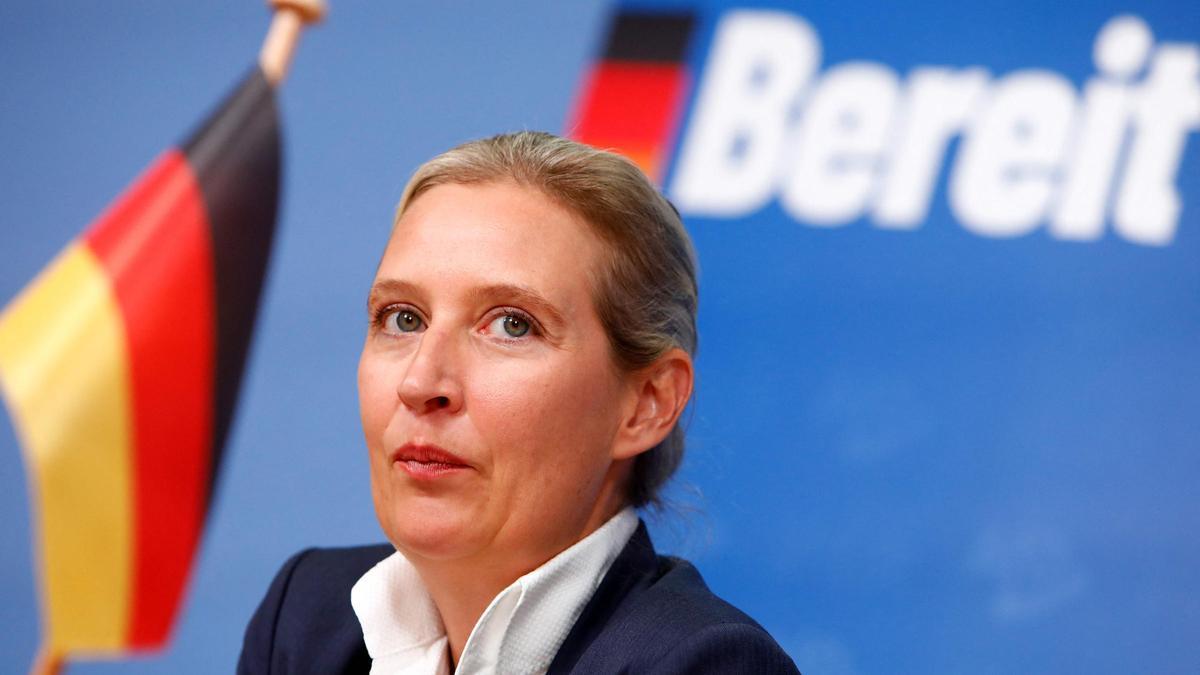 Die faszinierende Beziehung zwischen Alice Weidel und Sarah Bossard ...